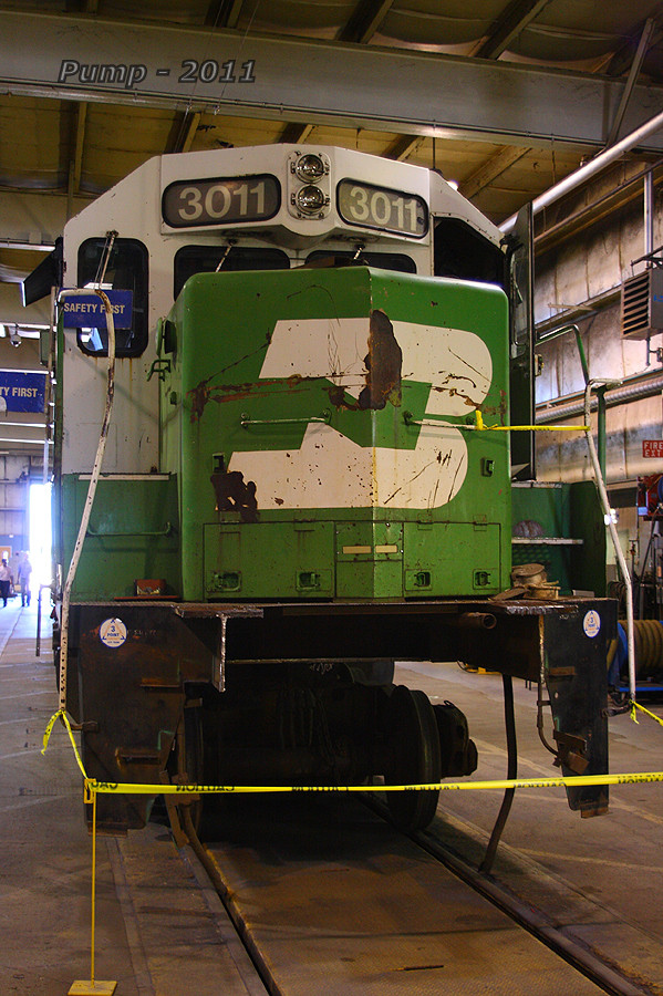 BNSF 3011 - EMD GP40M